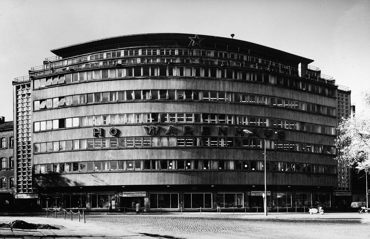 Schocken building by Mendelsohn restored in Chemnitz | METALOCUS