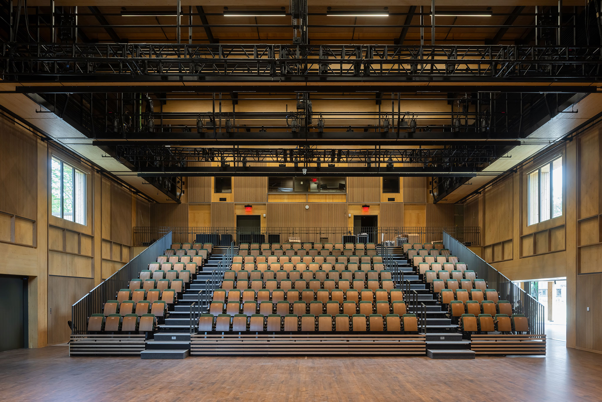 The form of rootedness. Doris Duke Theatre by Mecanoo | METALOCUS