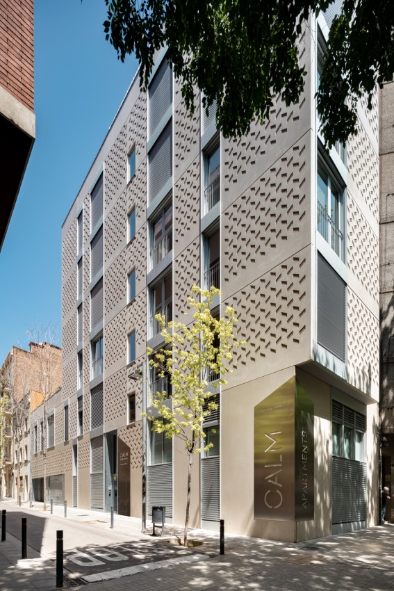 Bioclimatic strategy at home. Residential Building on Roger de Flor ...