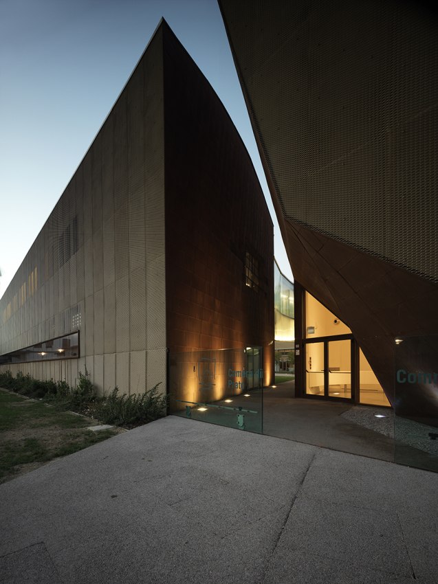 New Headquarters of the Chamber of Commerce in Prato, by MDU Architetti ...