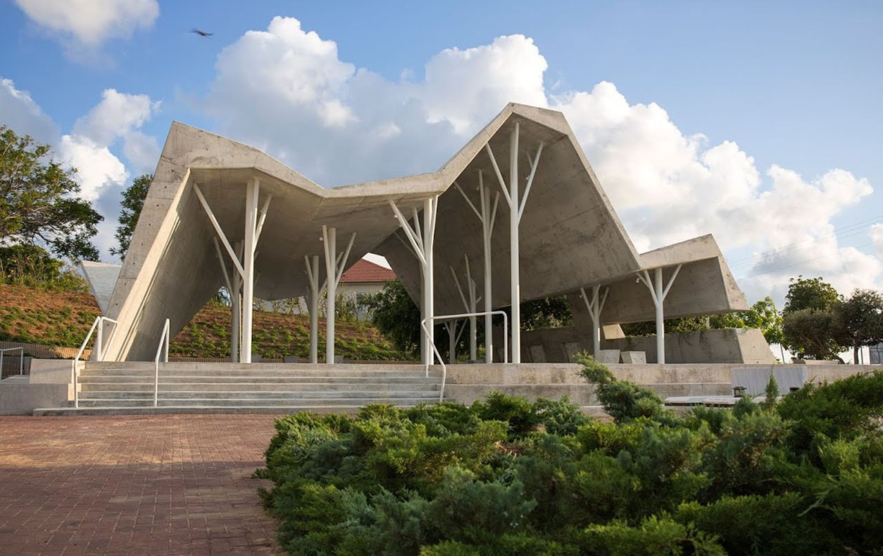 Open-sided shelter by Ron Shenkin. | The Strength of Architecture ...