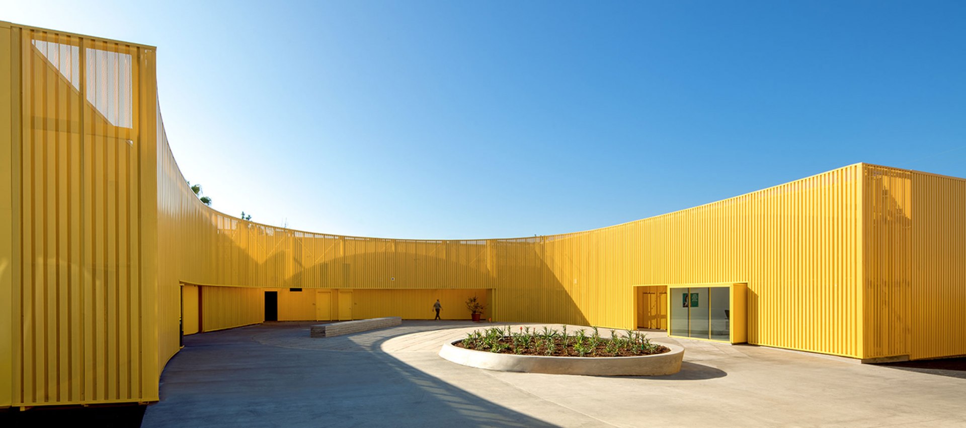 Animo South Los Angeles High School by Brooks + Scarpa | The Strength ...