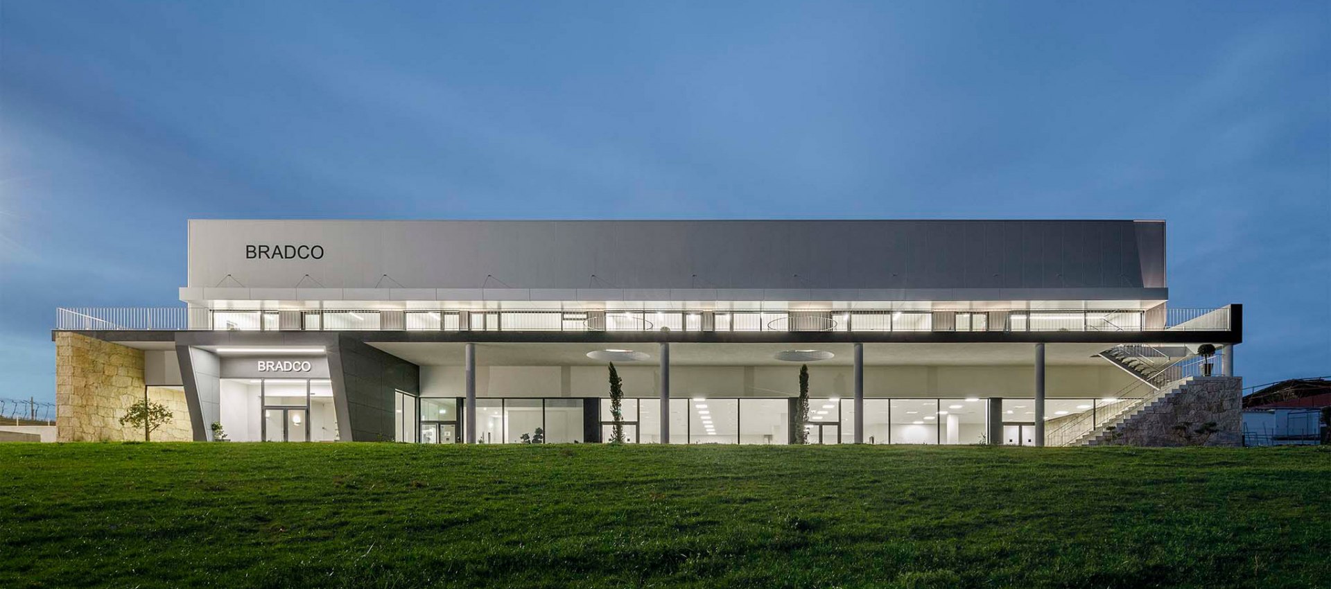 The industrial building as a landmark on the ground. BRADCO by Em ...