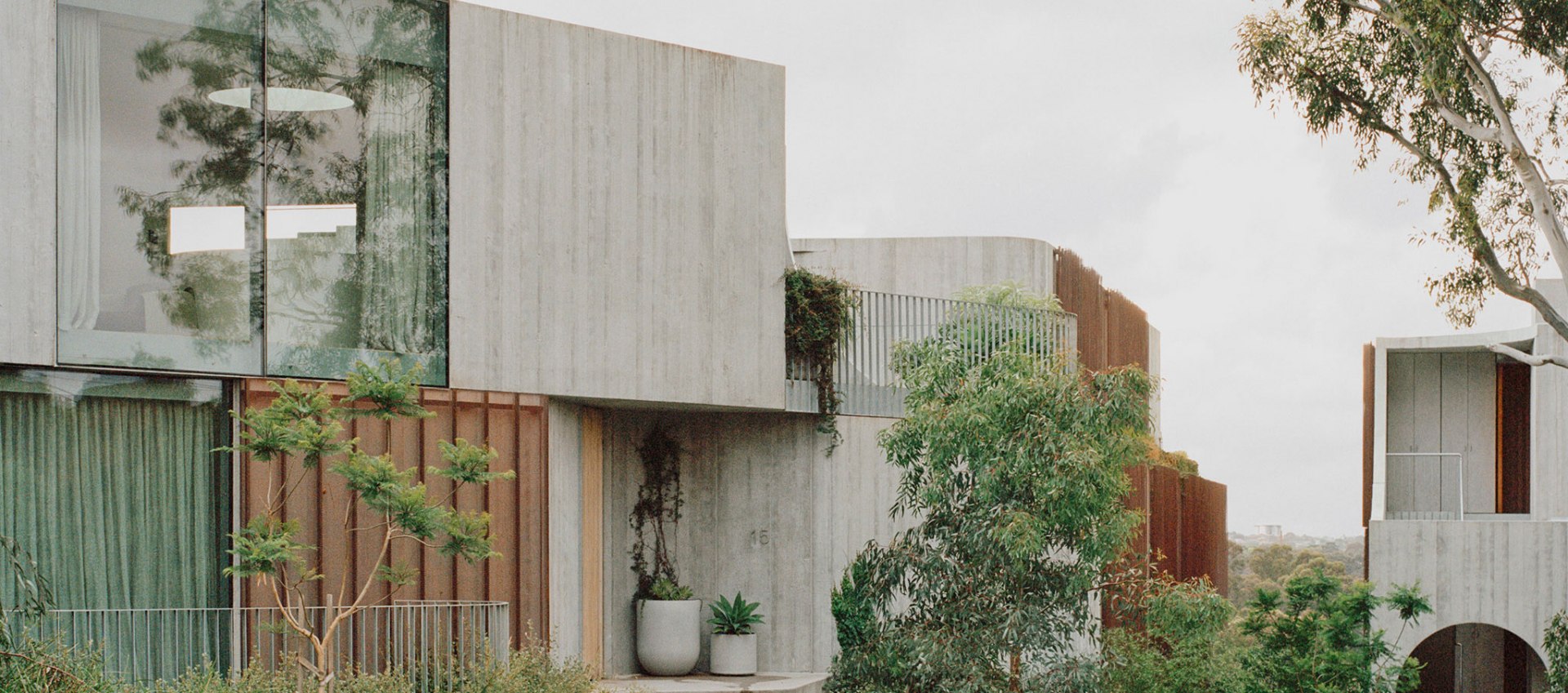 Importance of landscape in architecture. Fenwick St by Edition Office ...