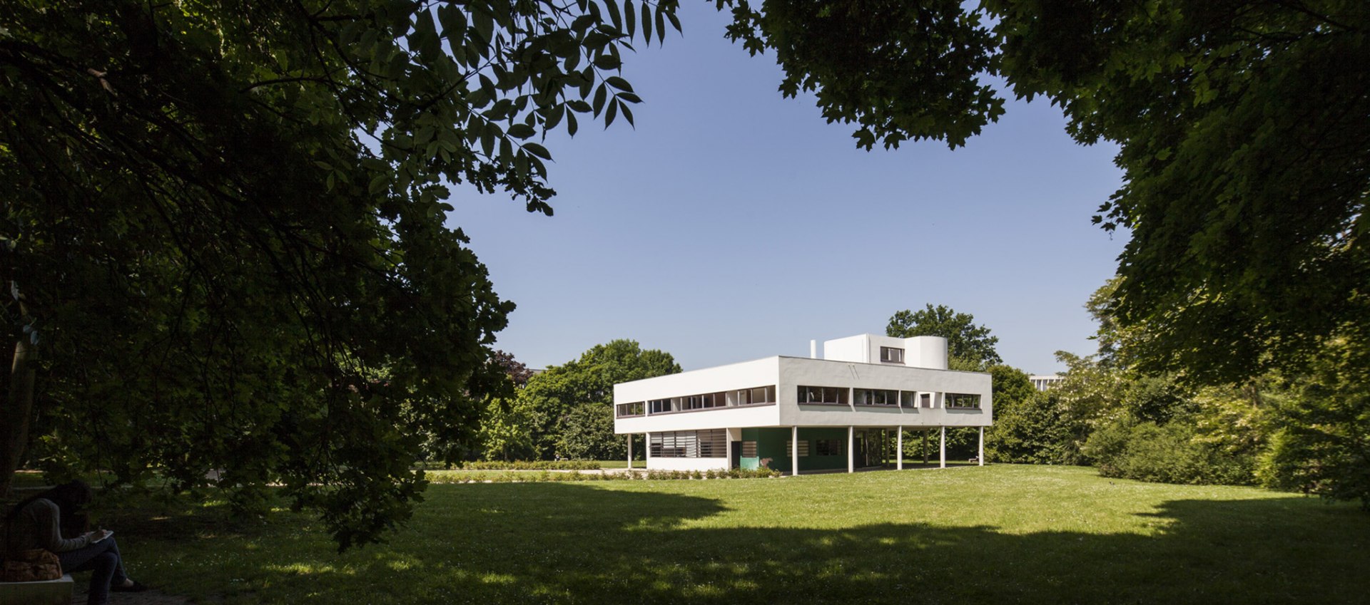 Villa Savoye, Le Corbusier's machine of inhabit | The Strength of ...