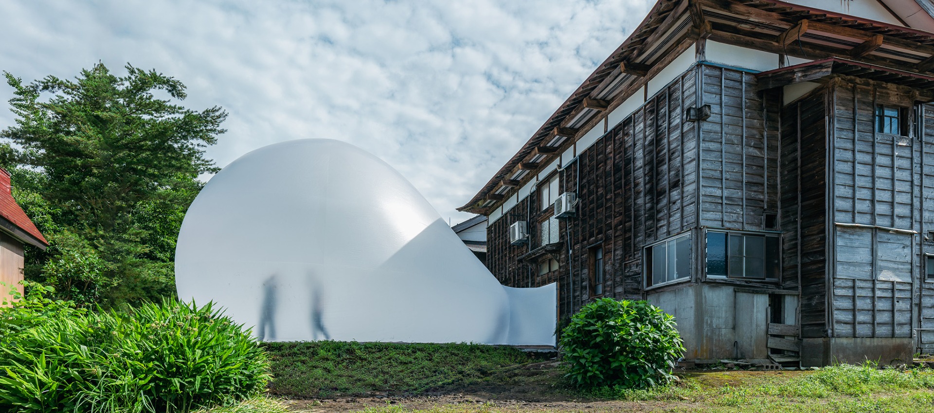 Dialogue with ancient Japanese countryside. Ephemeral Bubble by Ma ...