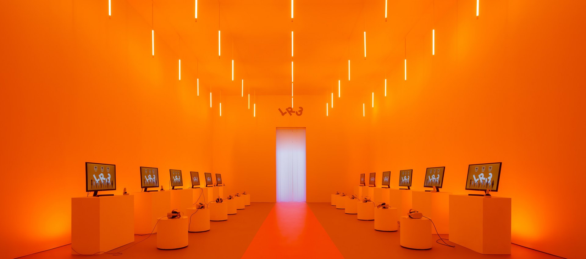 Altered reality, technology and art. LR3 Experience by NeuronaLab ...