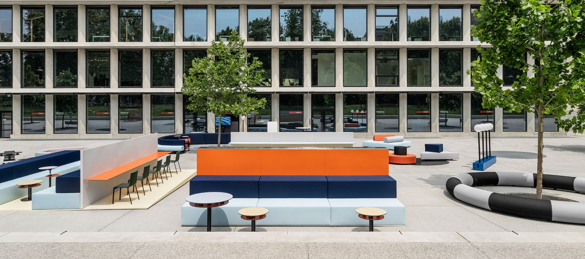 A new way of generating workspaces. Furniture A new way of generating workspaces. Furniture