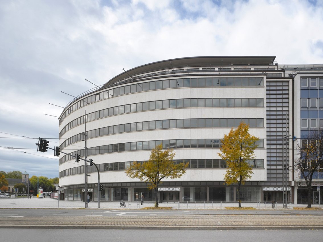 Schocken building by Mendelsohn, restored in Chemnitz | The Strength of ...