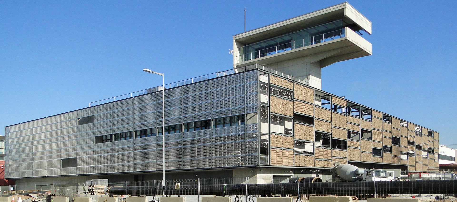 Centralized Heat and Cold Generation Plant in Barcelona | The Strength ...