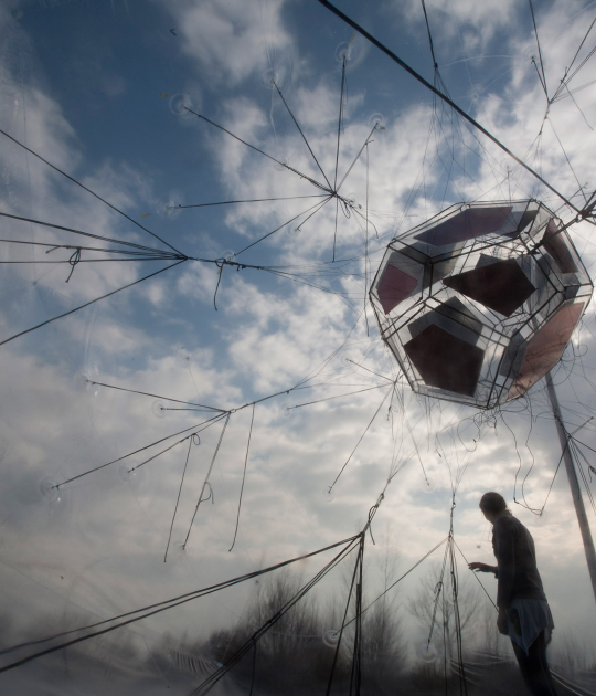 “Tomás Saraceno. Cloud Cities” | The Strength of Architecture | From 1998