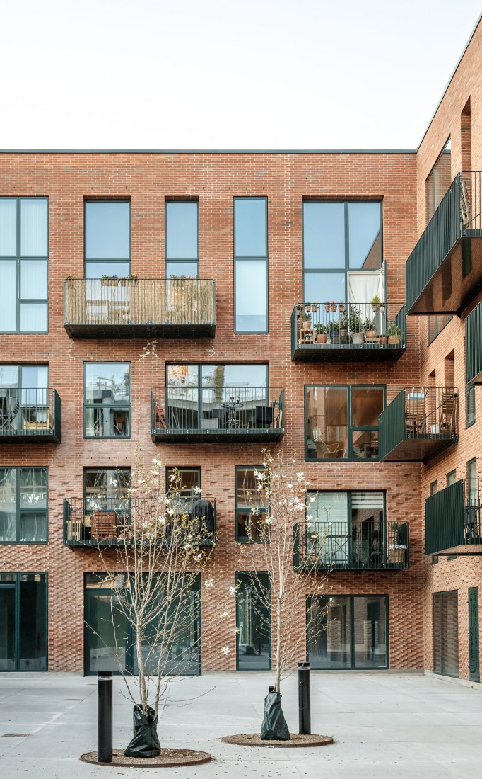 12 edificios de viviendas en ladrillo que te sorprenderán | Sobre Arquitectura y más | Desde 1998