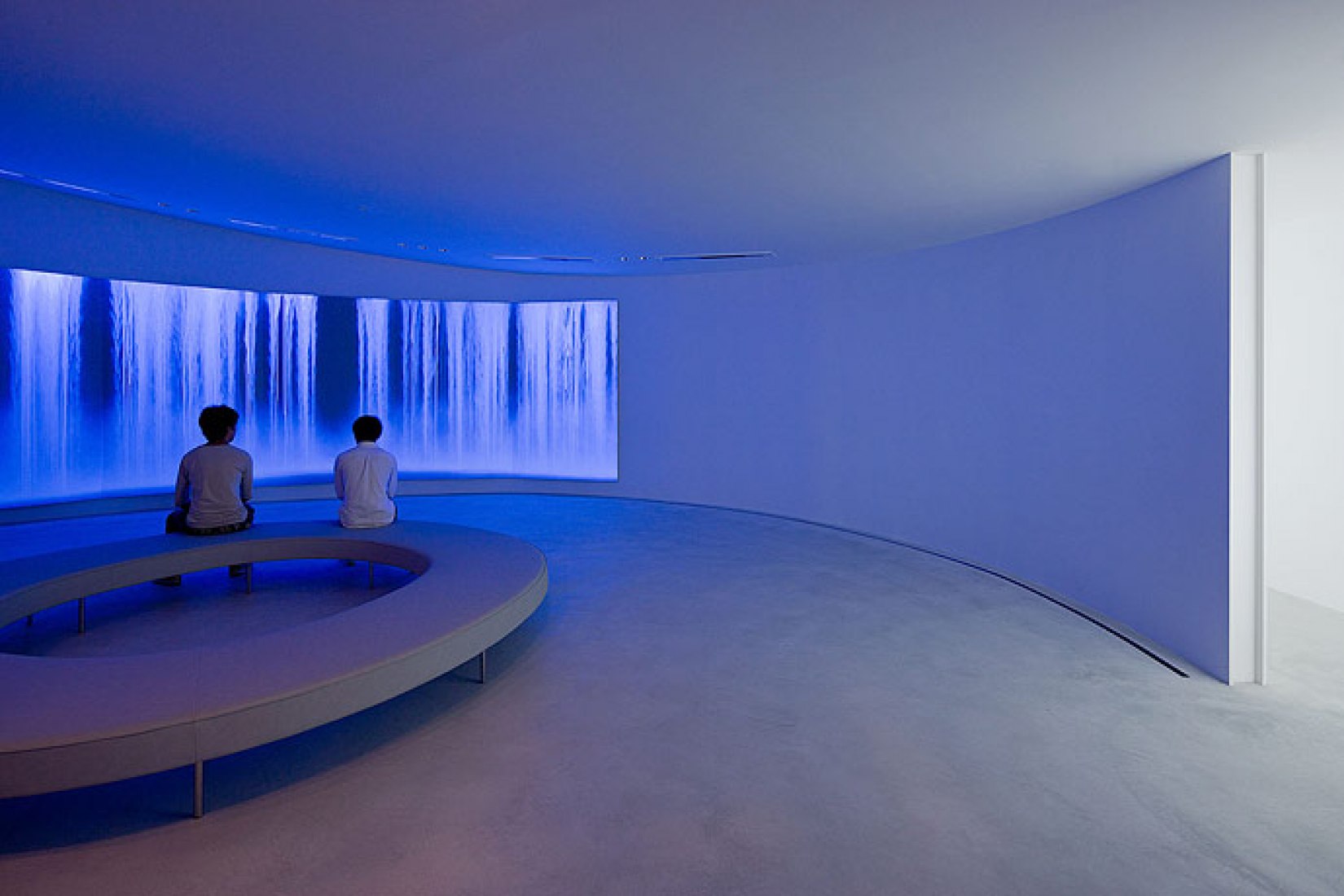 HIROSHI SENJU MUSEUM KARUIZAWA 軽井沢千住博美術館 館長 | The Strength of ...