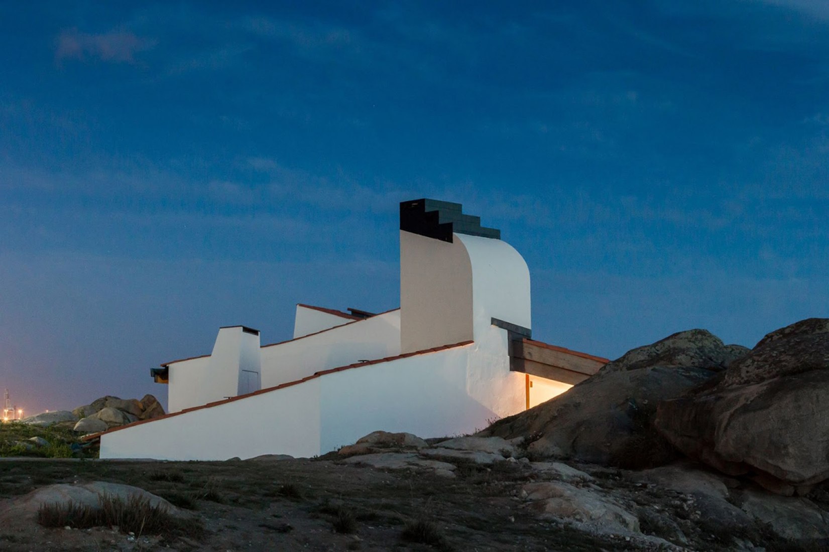 Renovated Boa Nova Casa de Chá by Siza, now Restaurant by Chef Rui ...