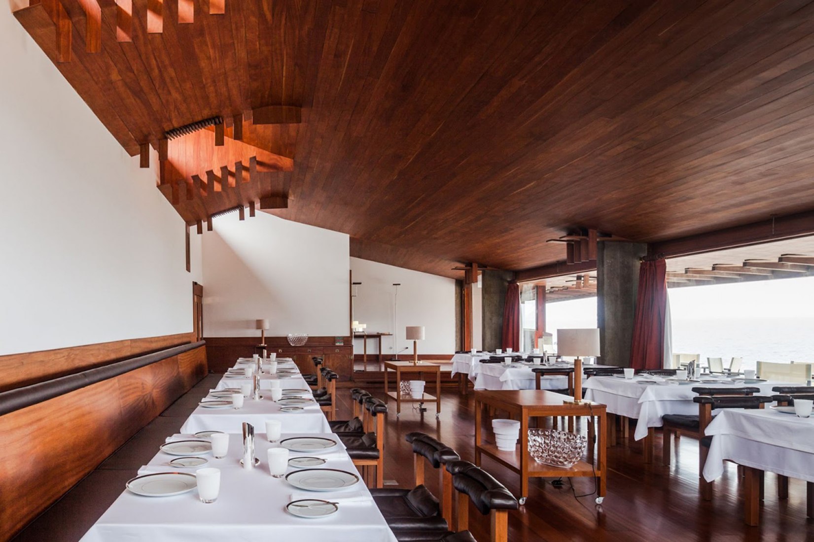Renovated Boa Nova Casa de Chá by Siza, now Restaurant by Chef Rui ...