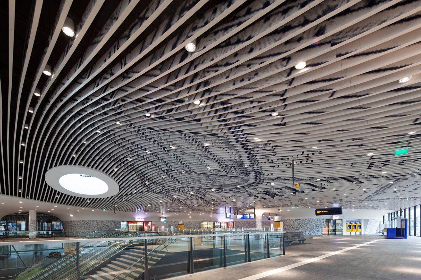 Inauguración. Oficinas Municipales y Estación de Tren de Delft por ...