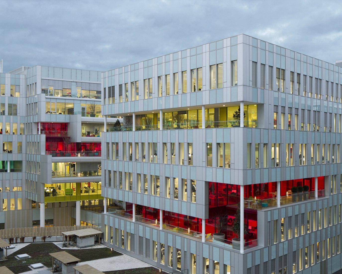 SFR Headquarters by Jean-Paul Viguier Architecture | The Strength of ...