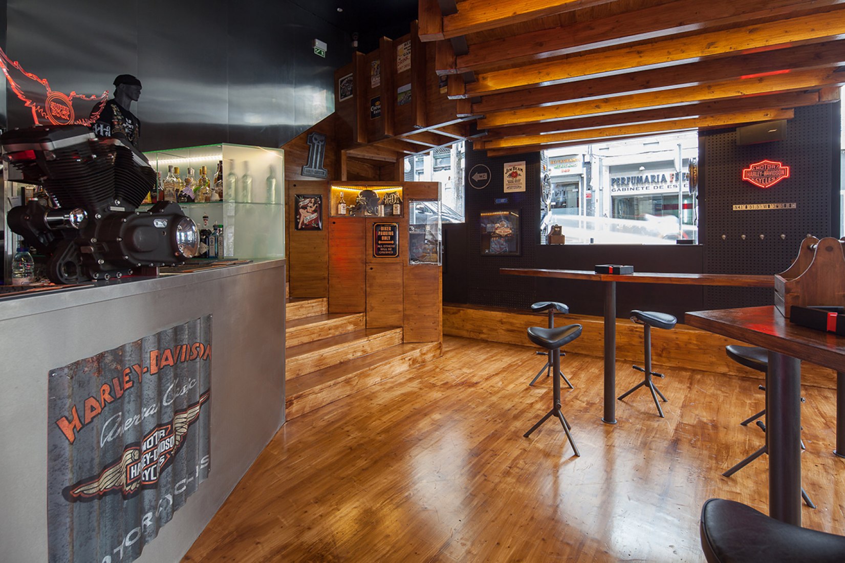 Interior design for the lovers of Harley Davison | The Strength of ...
