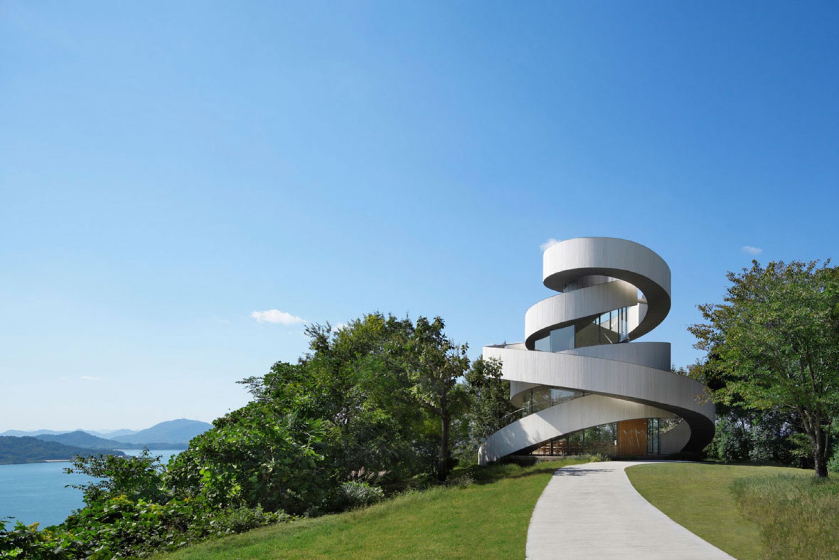 Capilla Ribbon por Hiroshi Nakamura y NAP Architects | Sobre ...