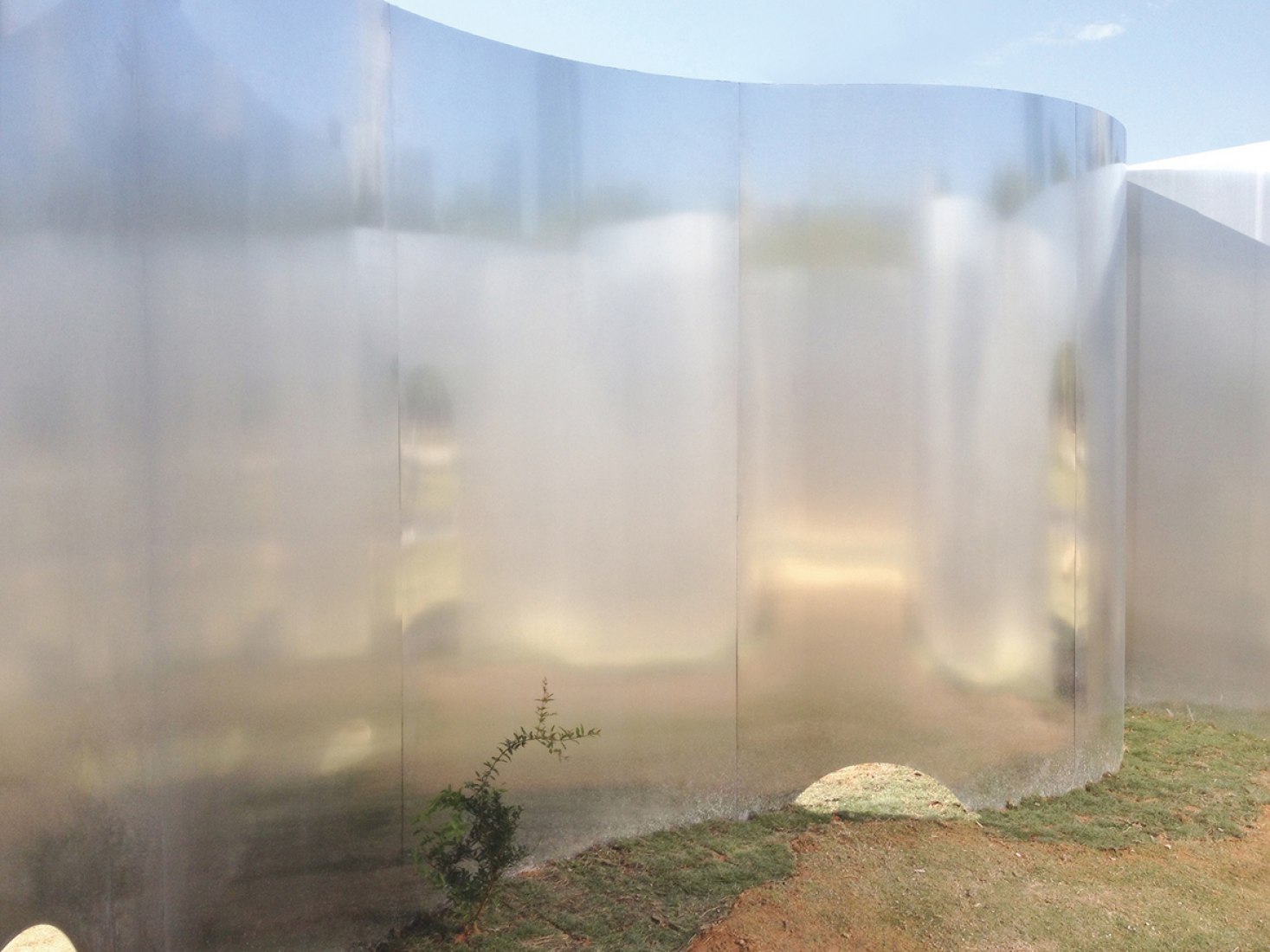 Contexto de aluminio. Cloud Odeum por Aether Architects + Futurelab ...