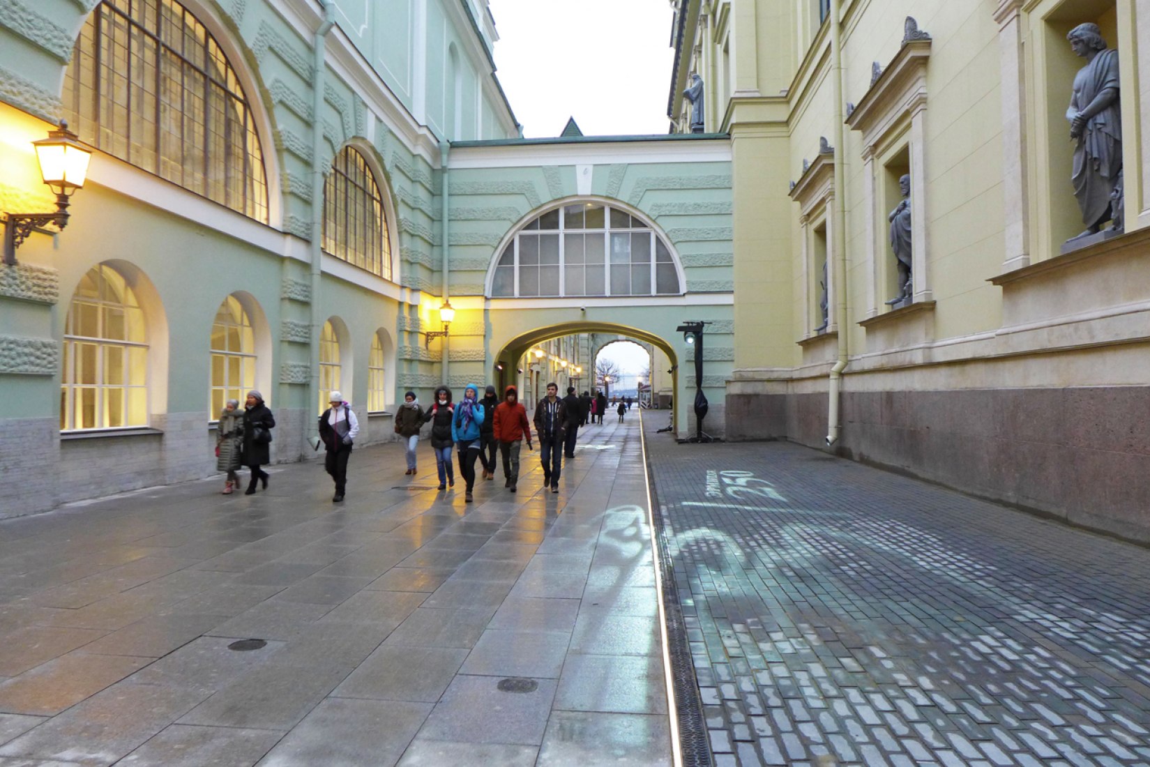 "Display of Displays" exhibition at The Hermitage by OMA | The Strength ...