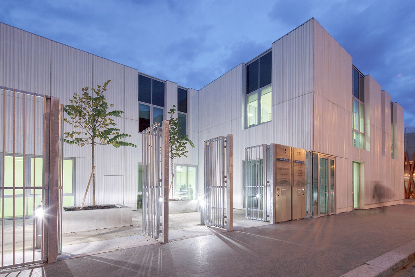 Multifunctional building ZAC des Lilas by SCAPE | The Strength of ...