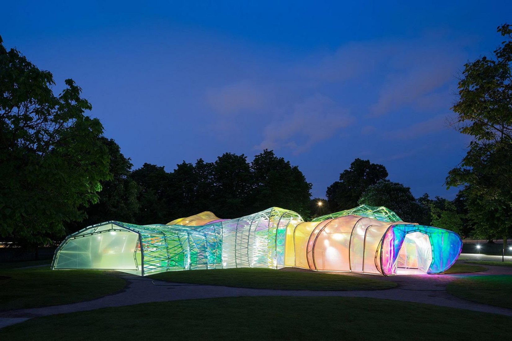 Inauguración. Pabellón 2015 de la Serpentine Gallery por SelgasCano ...