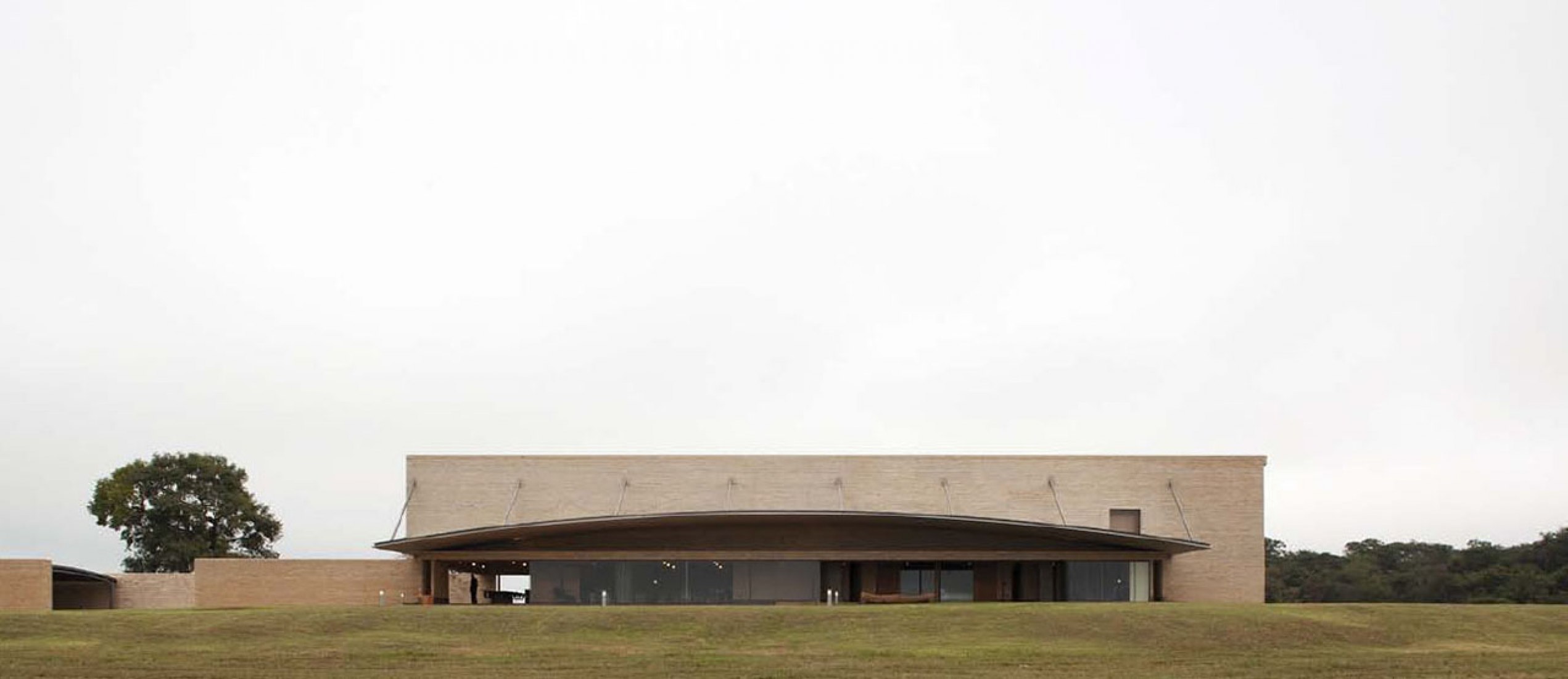 Solano Benítez: Arquitectura Social | The Strength of Architecture ...