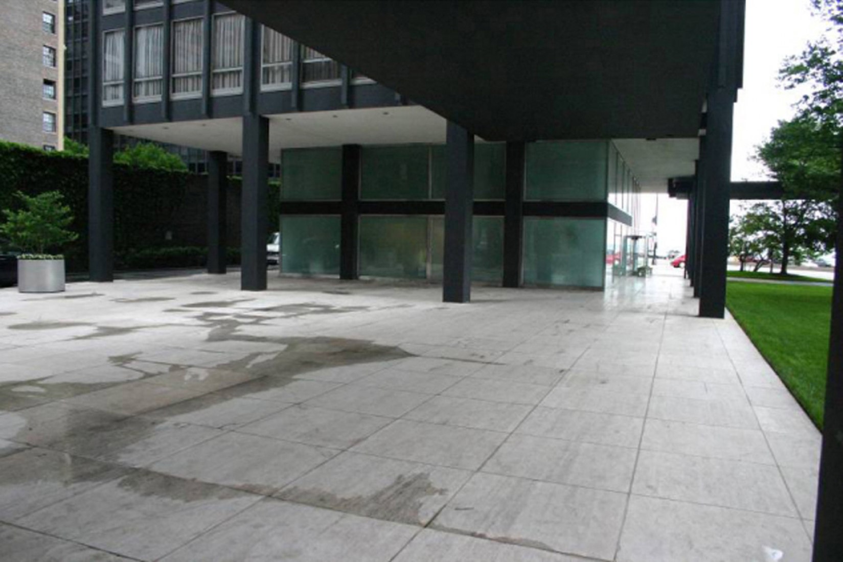 Restoring Mies van der Rohe: 860-880 Lake Shore Drive | The Strength of ...