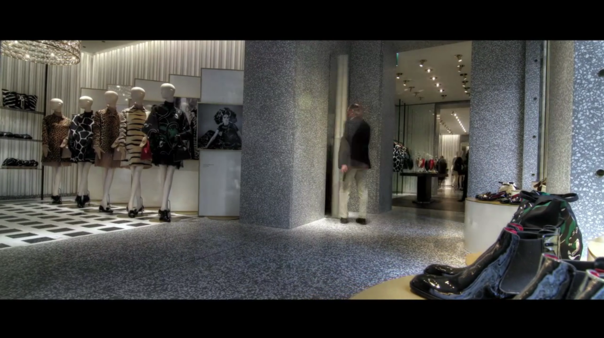 New VALENTINO FLAGSHIP STORE ON VIA MONTENAPOLEONE 20, Milan | The ...