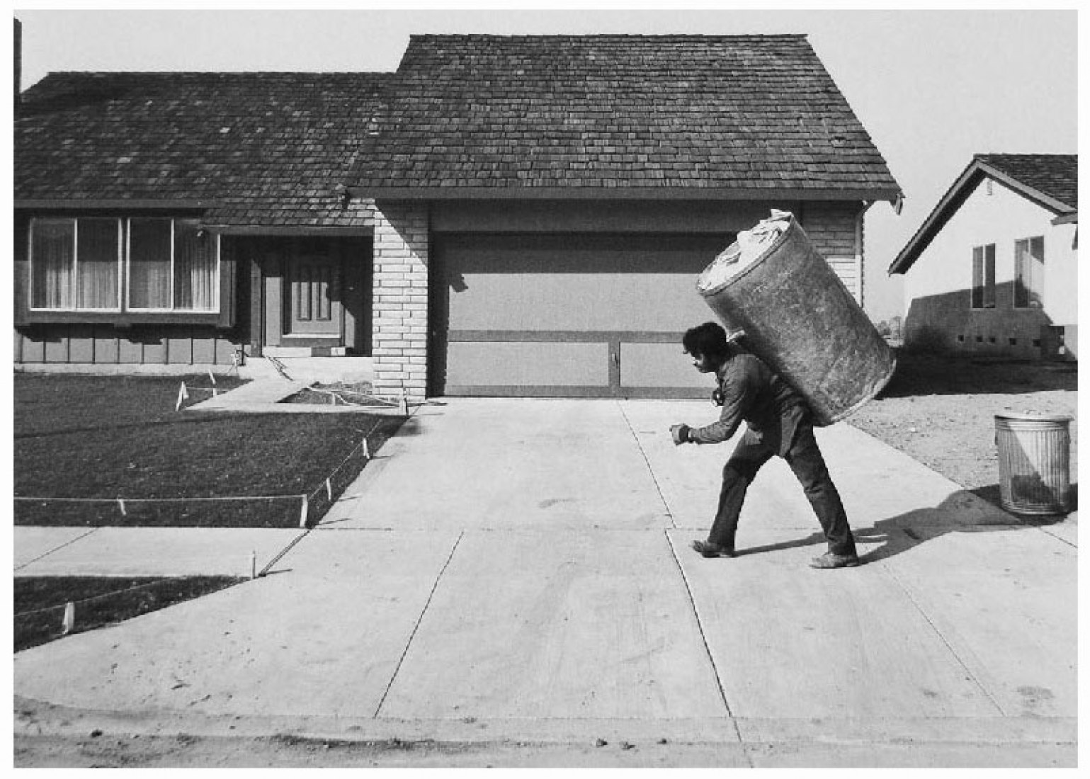 BILL OWENS. SUBURBIA 1972 / 2012. AREALINA | The Strength of ...