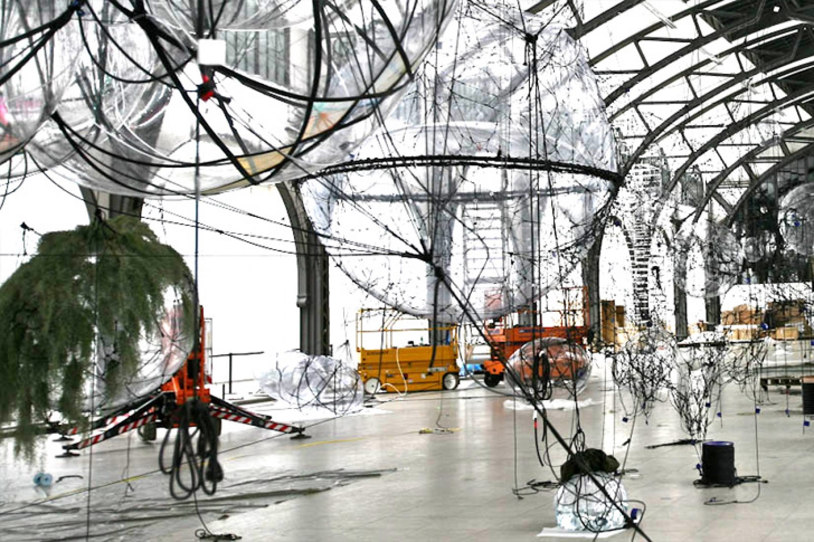 “Tomás Saraceno. Cloud Cities” | The Strength of Architecture | From 1998