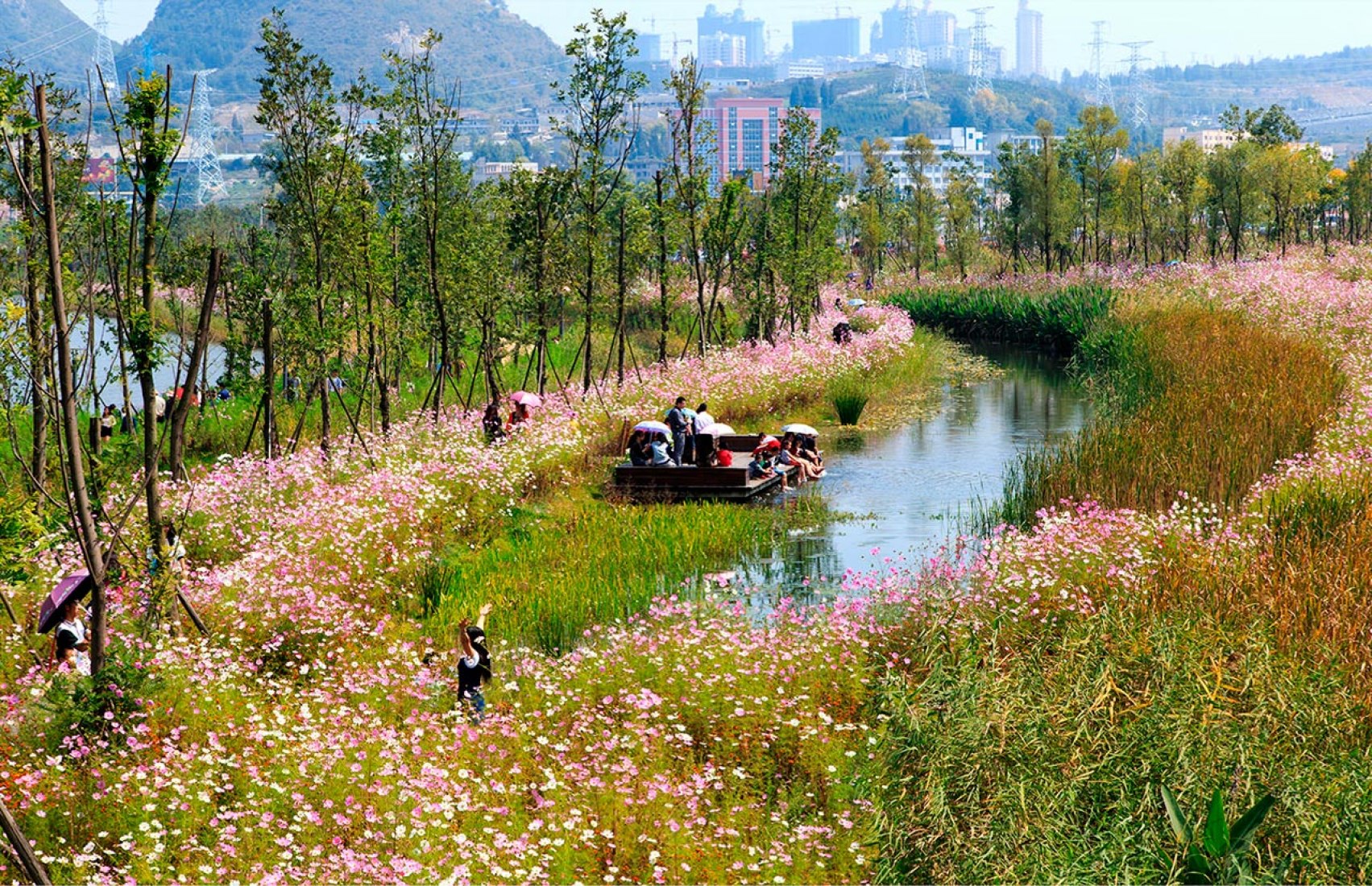 Liupanshui Minghu Wetland Park by Turenscape | The Strength of ...