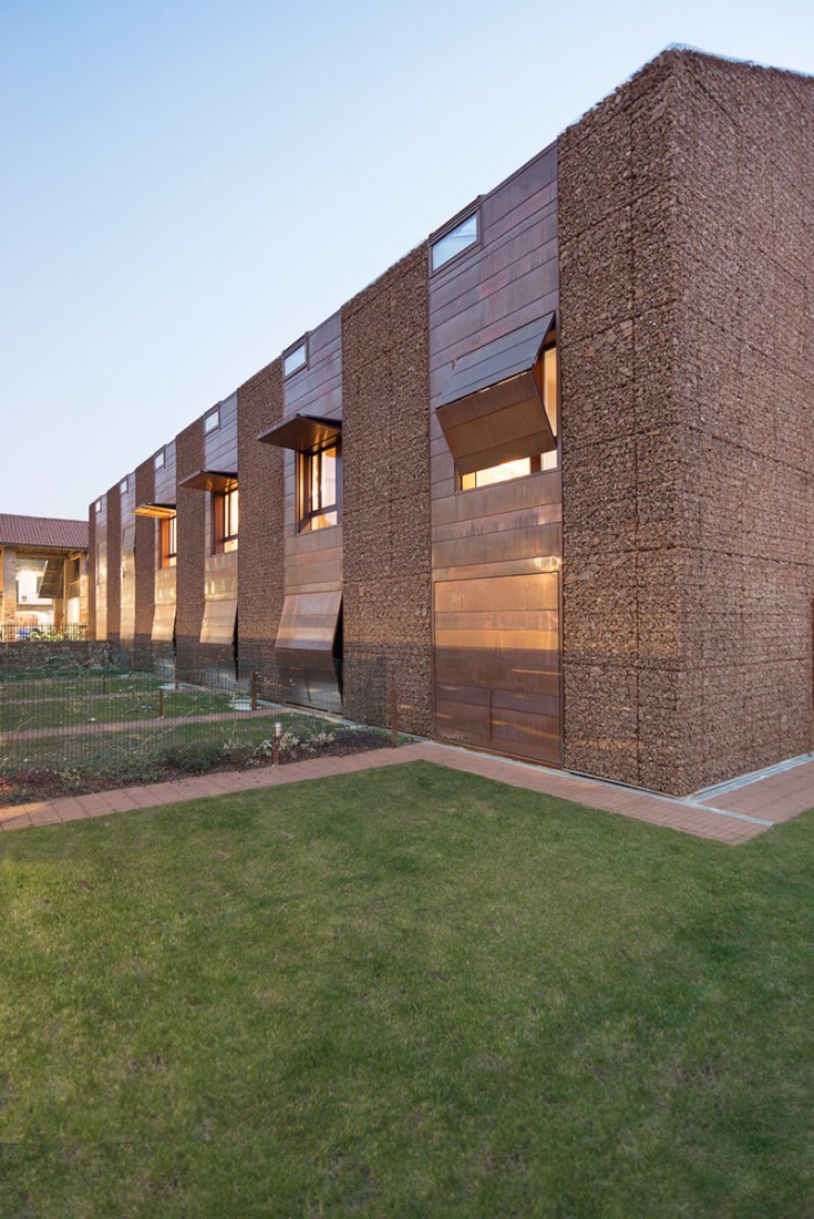 Attached Houses With Gabions By Gino Guarnieri And Roberto Mascazzini