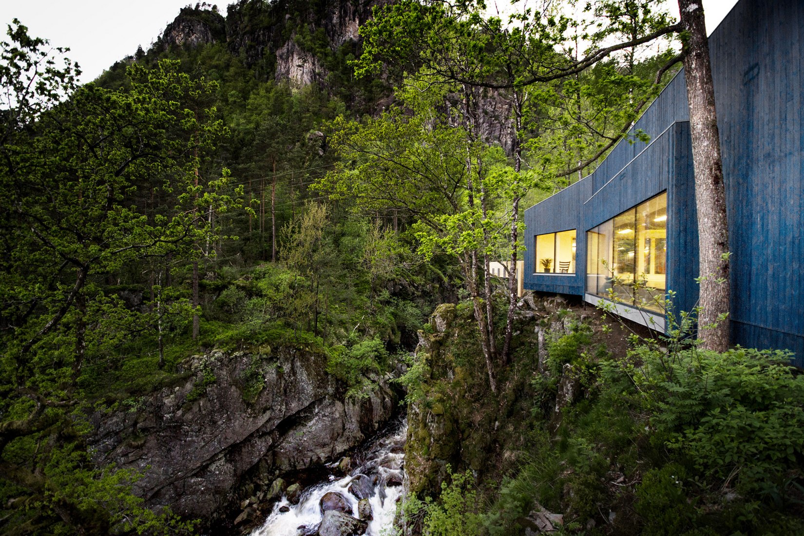 10 viviendas cerca de un río que te sorprenderán | Sobre Arquitectura y ...