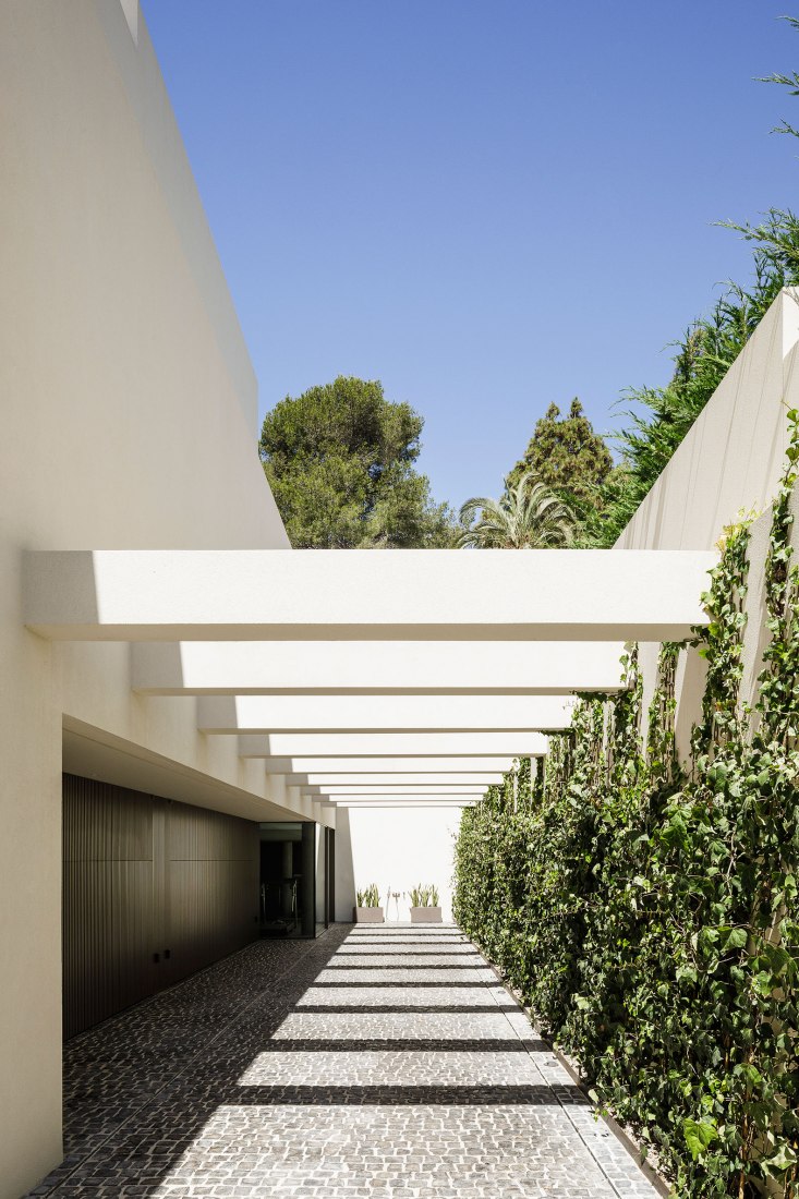 House and pool on the Costa del Sol. Villa Guadalmina by 969 ...