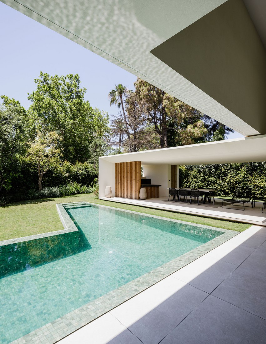 House and pool on the Costa del Sol. Villa Guadalmina by 969 ...