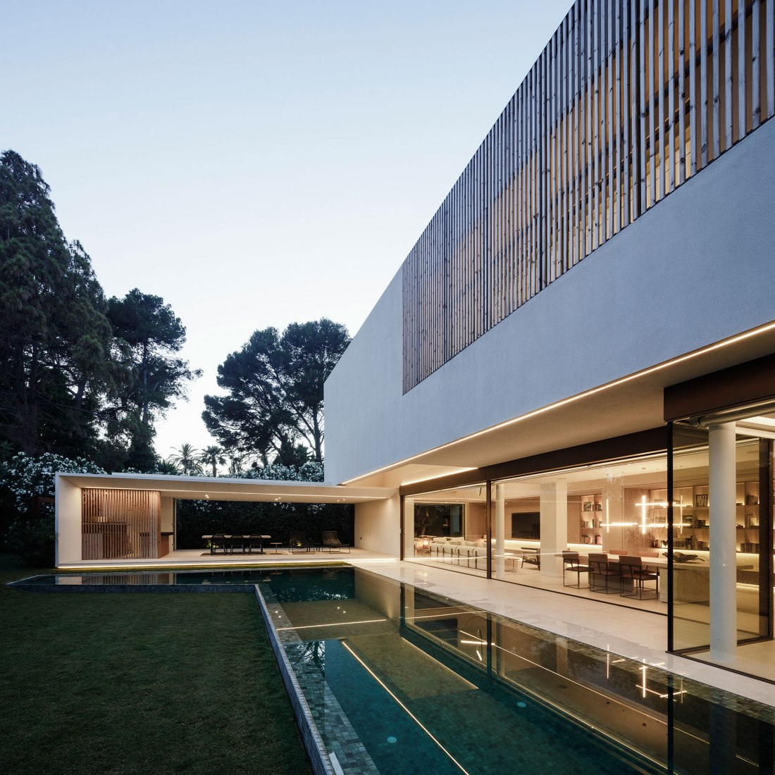 House and pool on the Costa del Sol. Villa Guadalmina by 969 ...