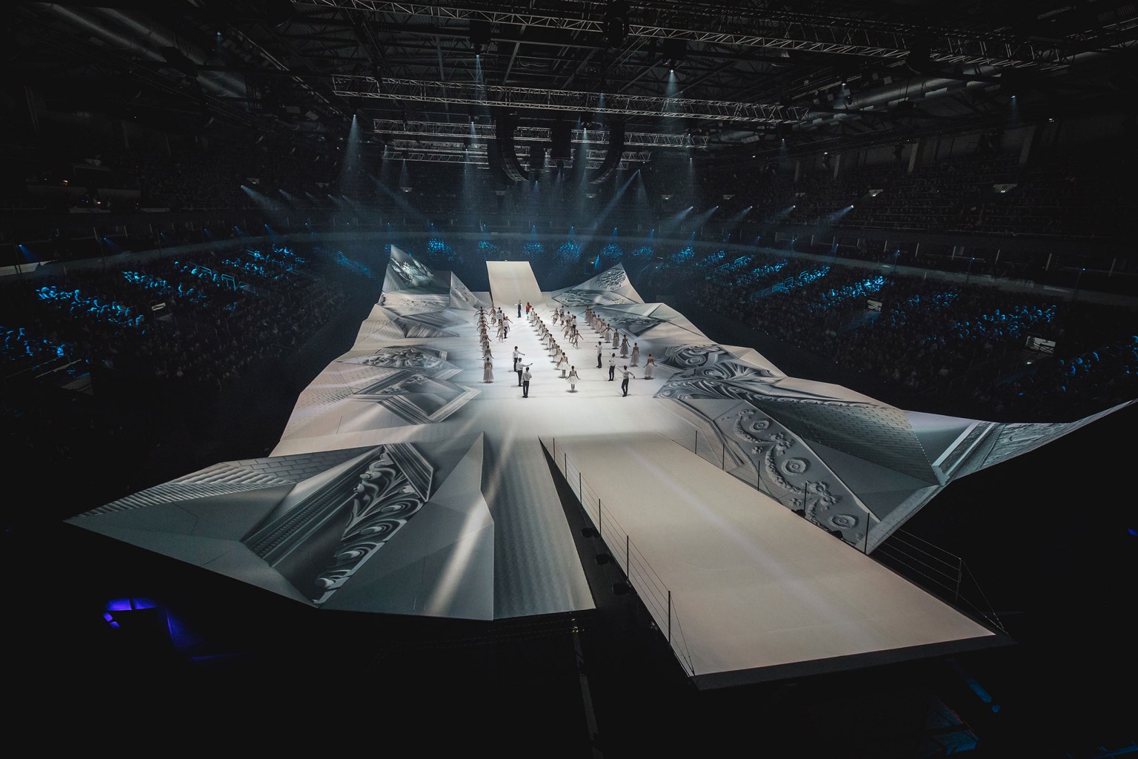 The flag as a platform. Multimedia dance performance Both Sides by DJA ...