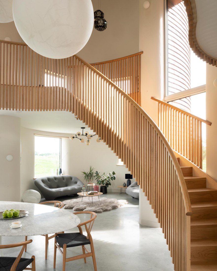 From typical oast house to contemporary family home. Bumpers Oaste by ...