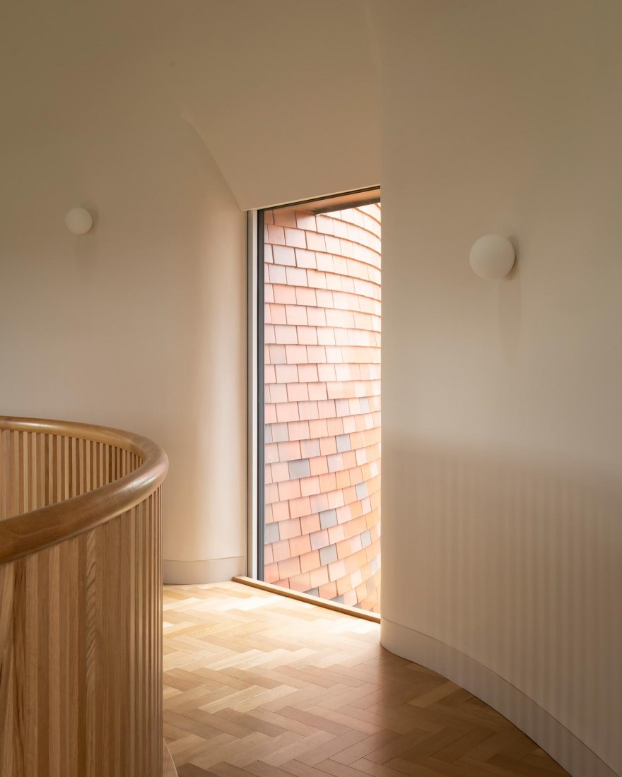 From typical oast house to contemporary family home. Bumpers Oaste by ...