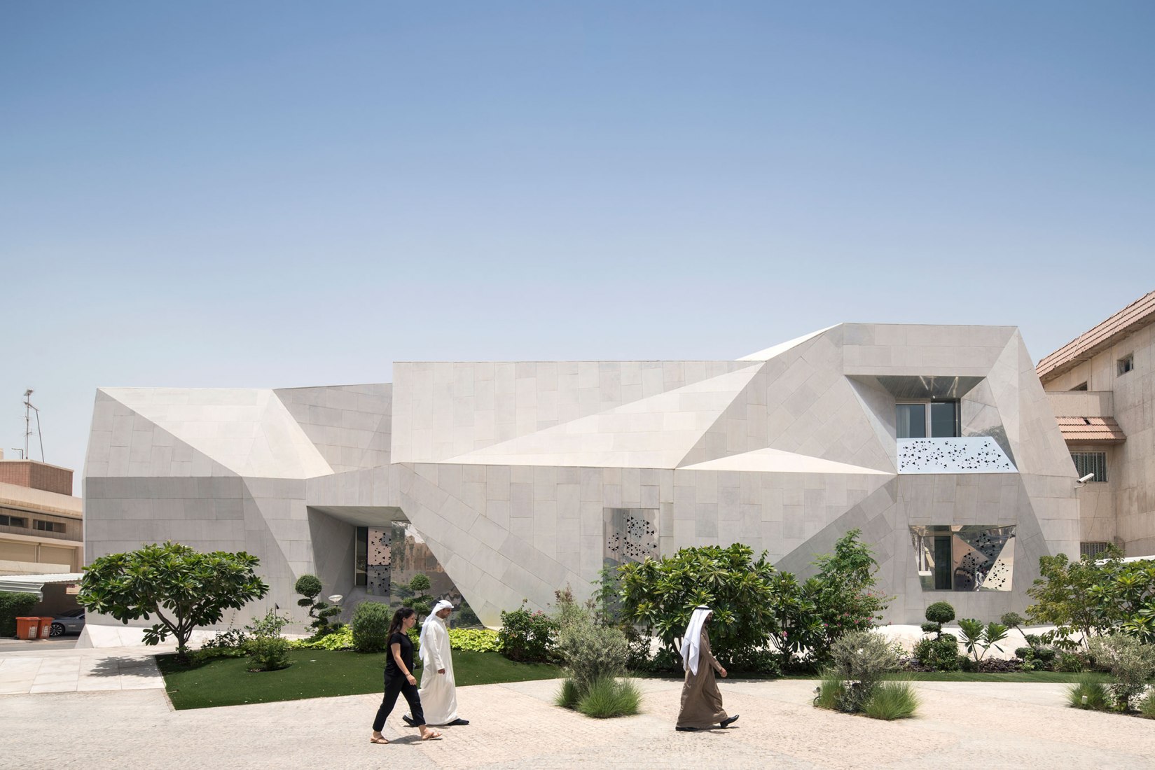 A house vs rock. Rock House by AGi Architects | The Strength of ...
