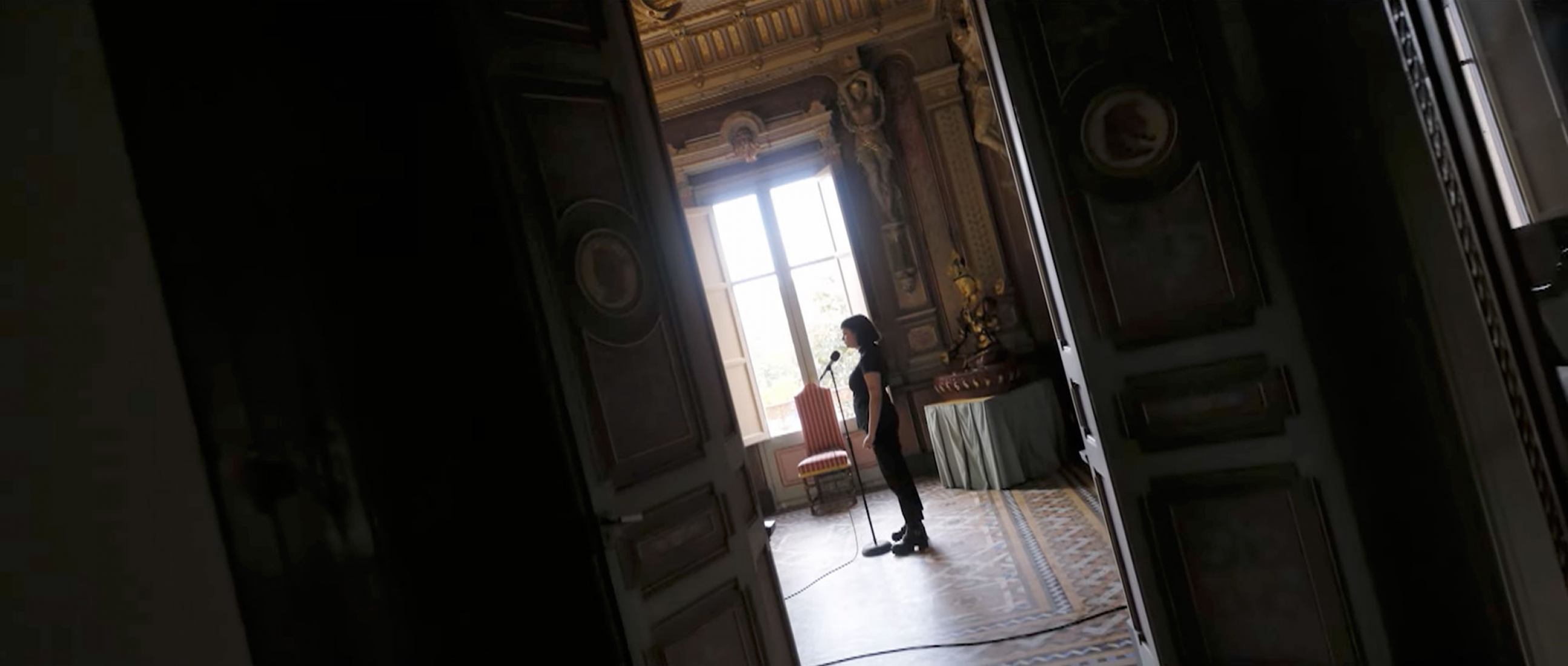 Productivity versus love. “Yo te quiero pero” by Alba Morena, Carmela ...