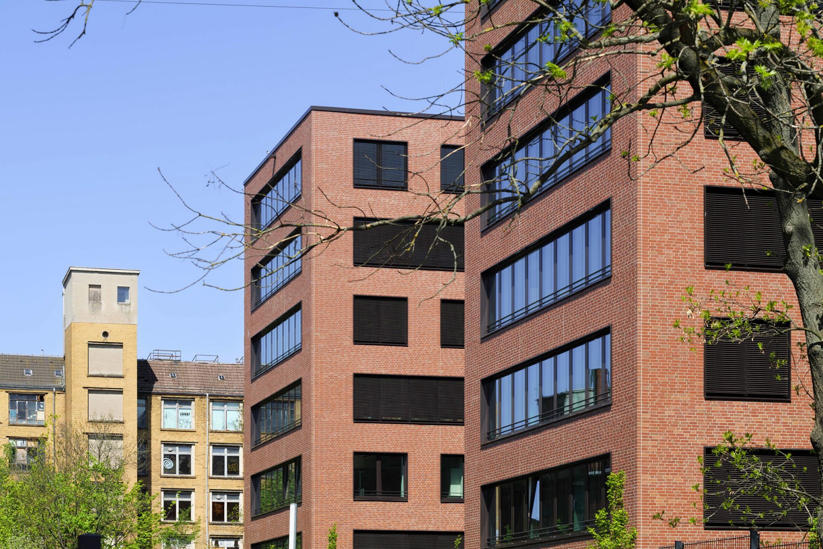 Two similar office buildings. LEO & ALEX by Tchoban Voss Architekten ...