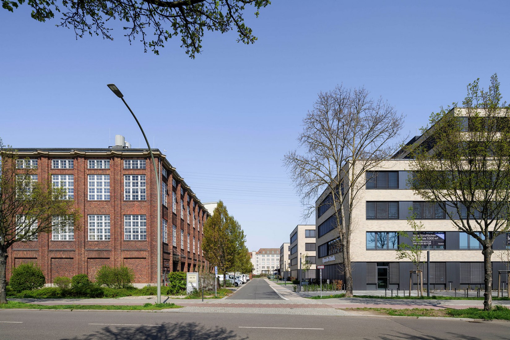 Two similar office buildings. LEO & ALEX by Tchoban Voss Architekten ...