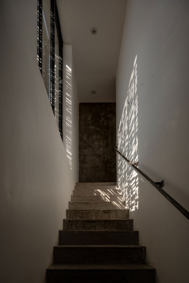 El hogar ancestral de una arqueóloga. Casa Martha por Alfredo Navarro ...