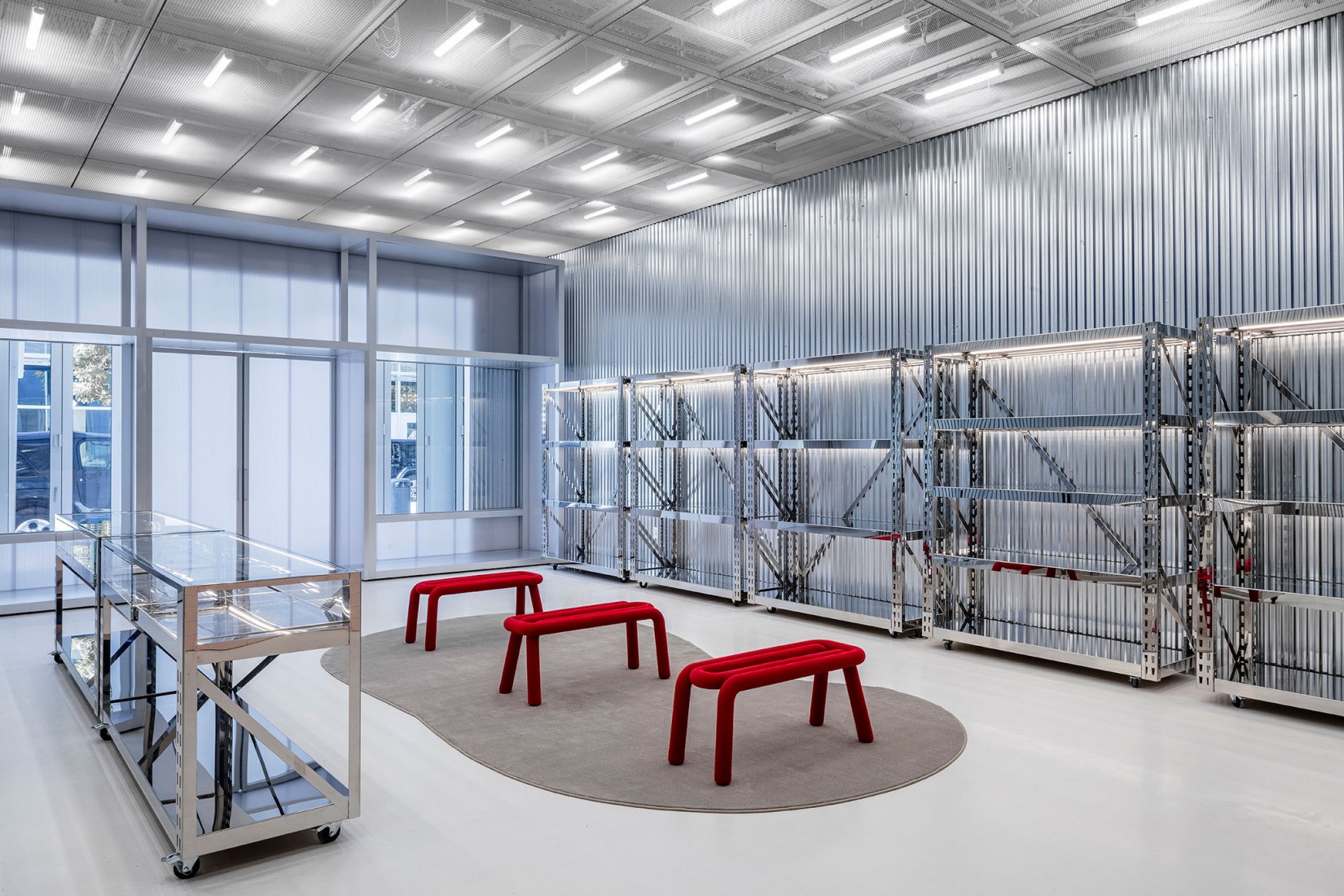 SH OP opening. Off-White Miami c/o Virgil Abloh™ in collaboration with ...