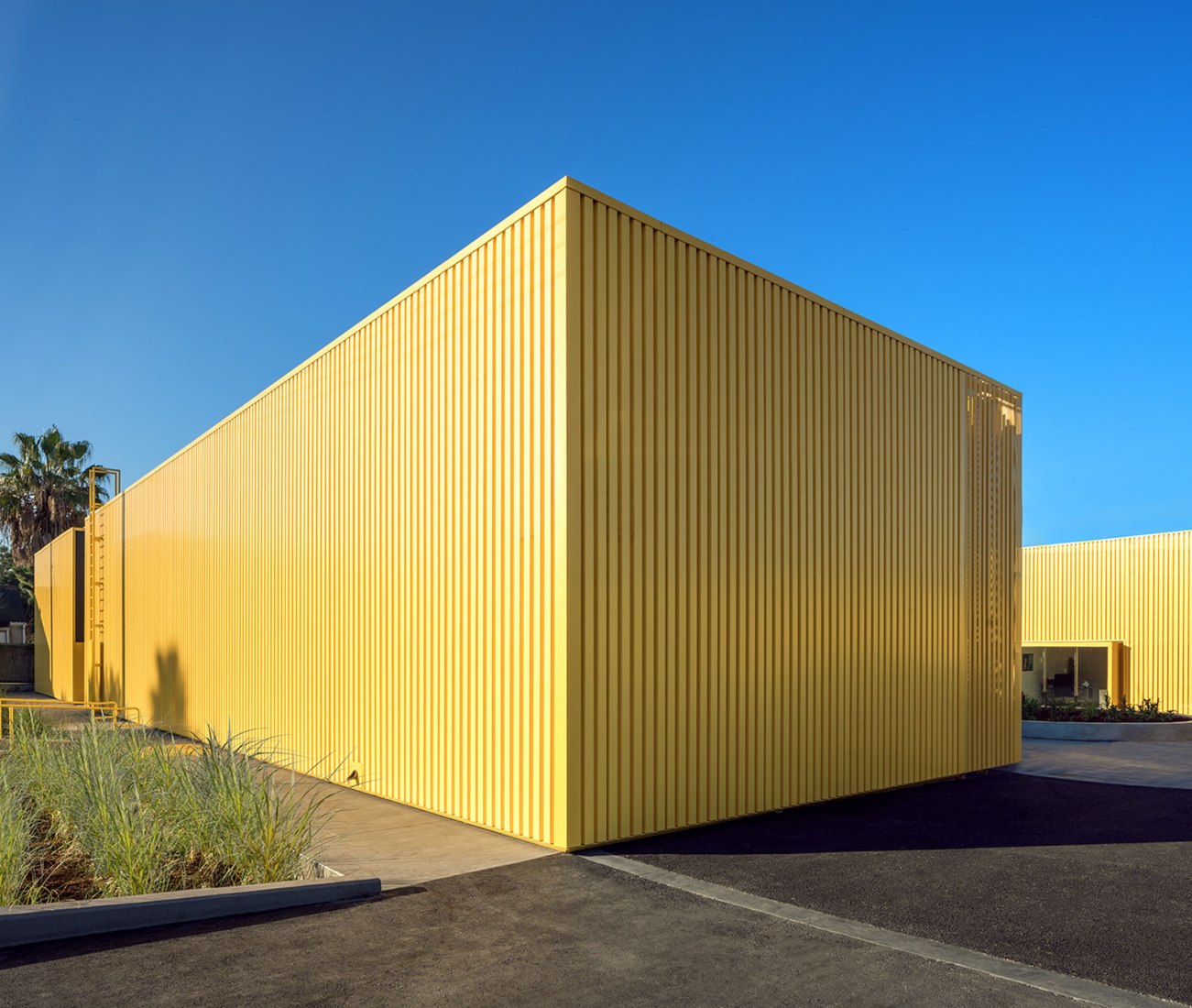 Animo South Los Angeles High School by Brooks + Scarpa | The Strength ...