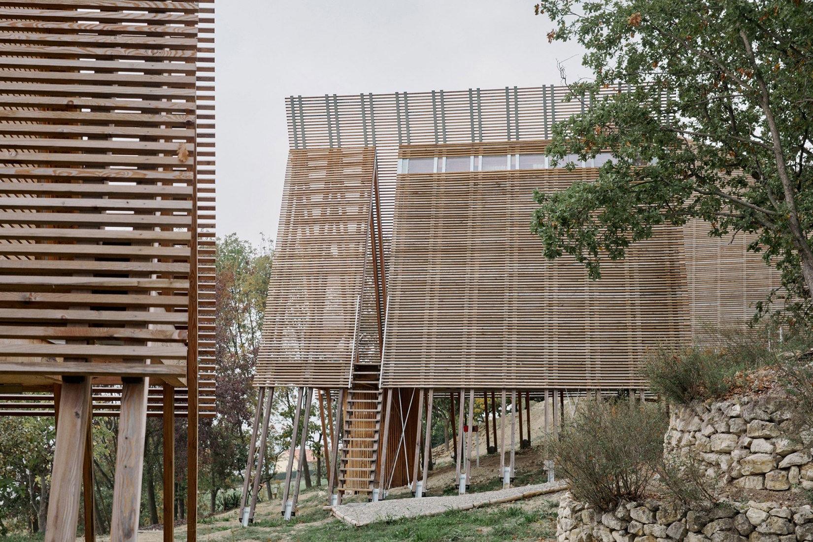 Harmonious relationship between inside and out. Lilelo Eco-Lodges by ...