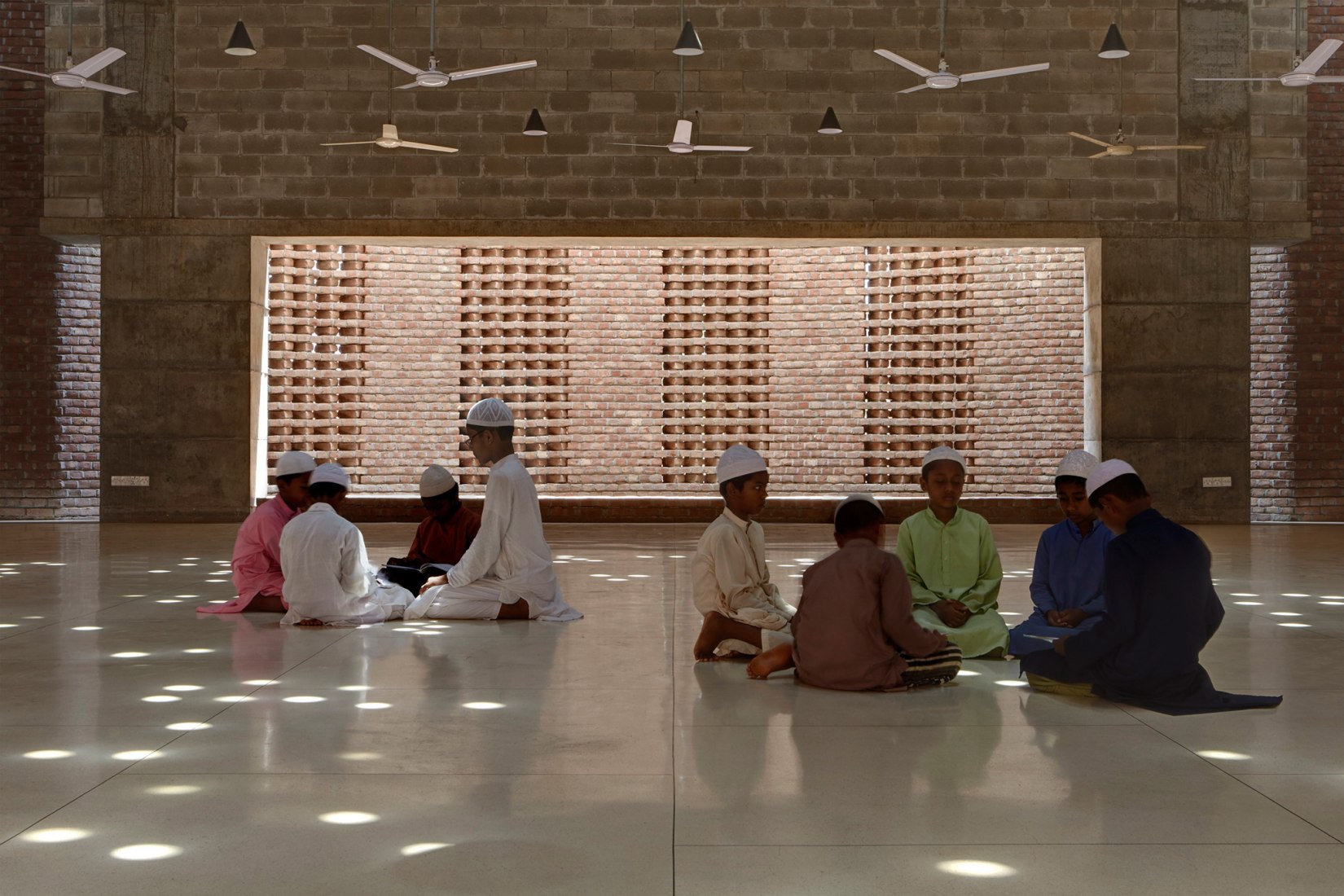 Bait Ur Rouf Mosque by Marina Tabassum | The Strength of Architecture ...